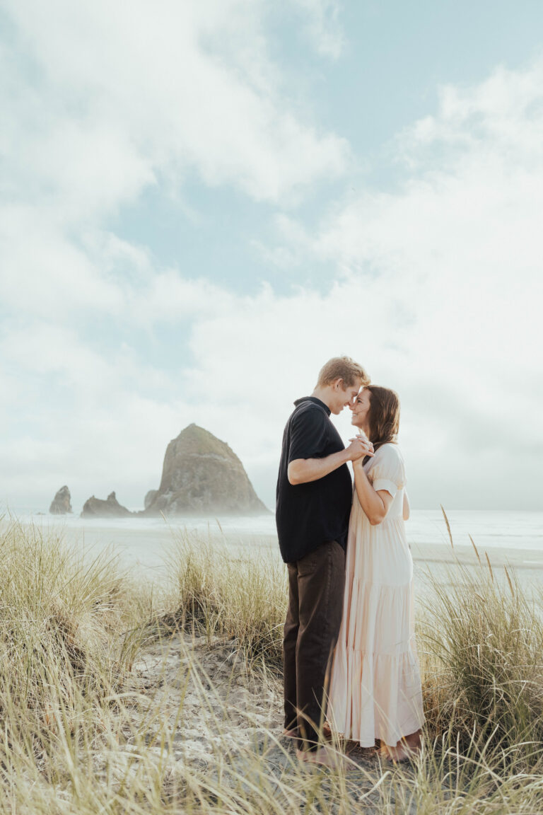 Oregon Coast Couples Session || Megan & Sam - ashlynfrench.com